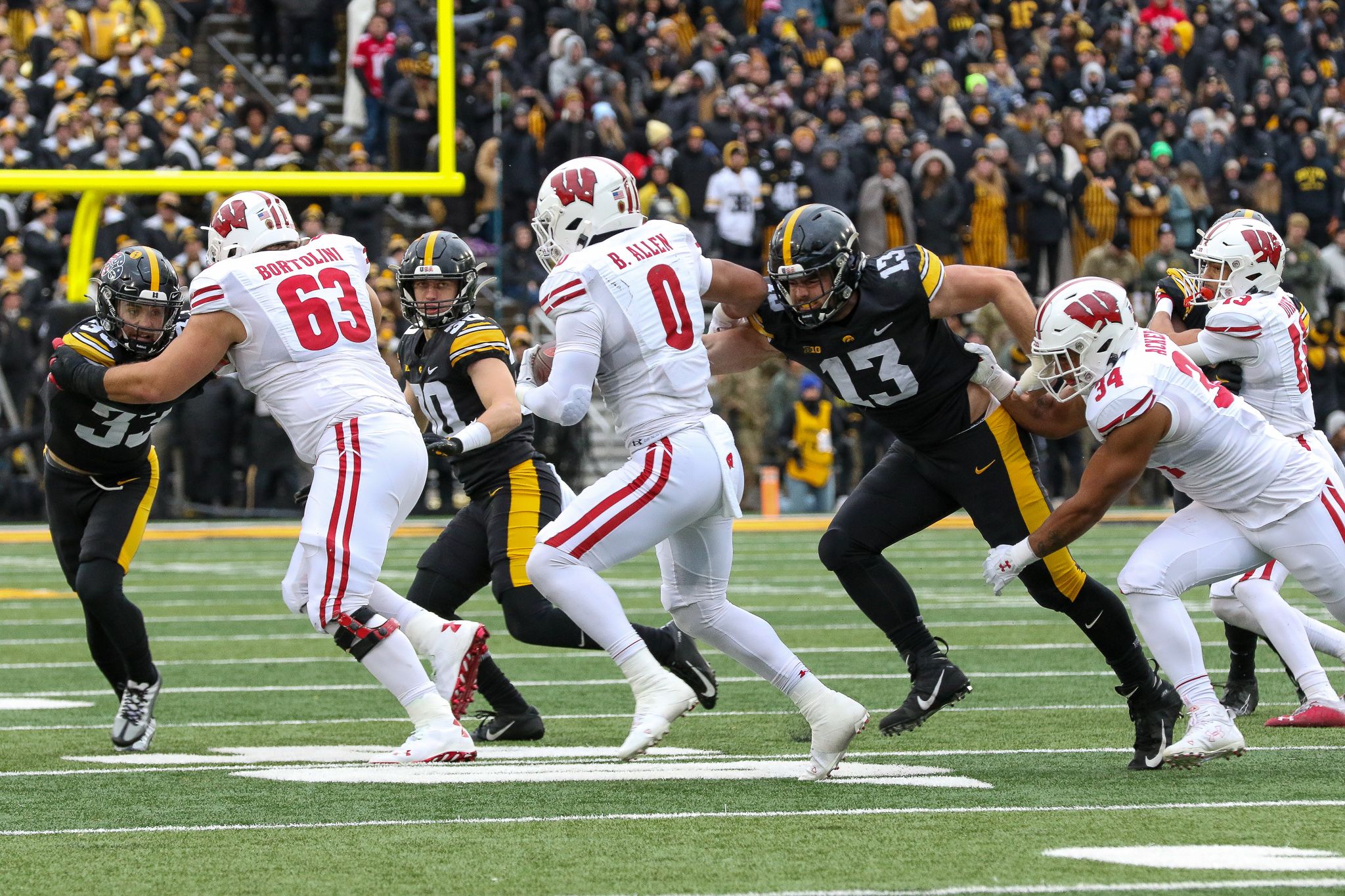 Joe Evans, Noah Shannon Run It Back - Sports Illustrated Iowa Hawkeyes ...