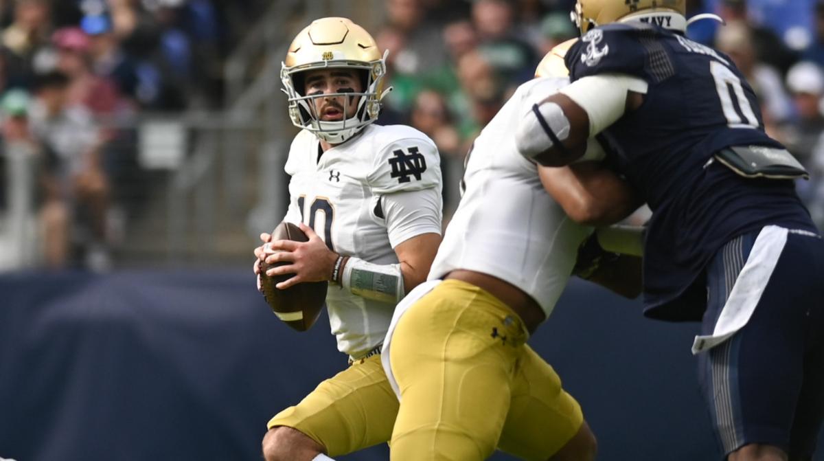 Game Observations: Notre Dame Offense Is Up And Down In Win Over Navy - Sports Illustrated Notre ...