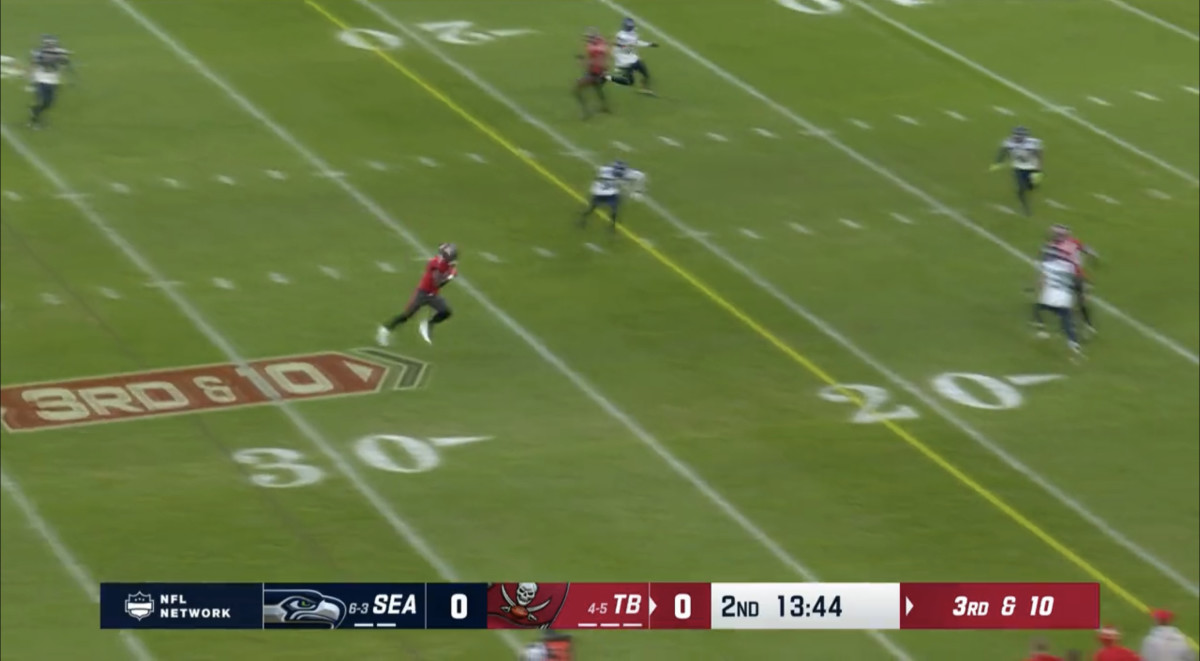 WATCH: Tom Brady, Julio Jones Score Longest Bucs Touchdown of Season ...