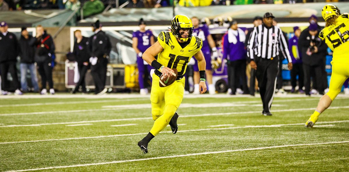 Oregon Football: Status of Box Nix, Multiple Ducks Uncertain Heading ...