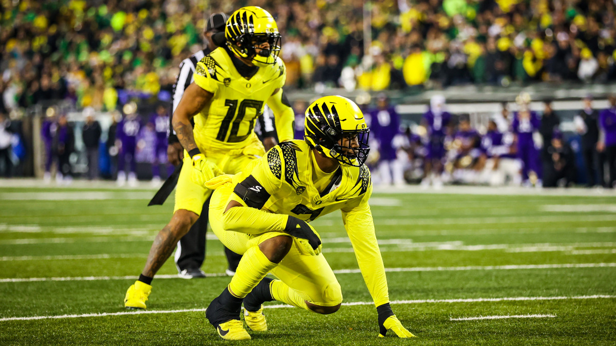 Oregon Ducks Defensive Lineman Brandon Dorlus Announces Return for 2023 ...