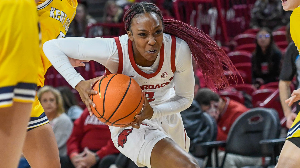 Hogs coach Mike Neighbors picks up 100th win, downing Kent State ...