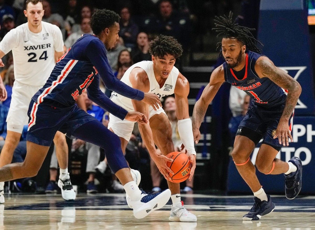 Opening Line: Indiana Hoosiers Slight Favorite in Road Test Against ...