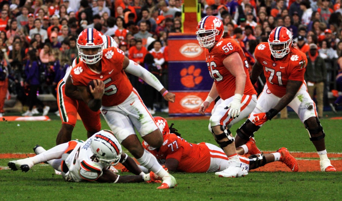 Ups and Downs: Clemson Tigers Defense With Suffocating Effort In Win ...