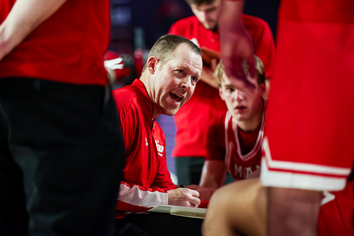 Meet the Opponent: Lifelong Indiana Roots for Miami of Ohio Coach Travis Steele - Sports ...