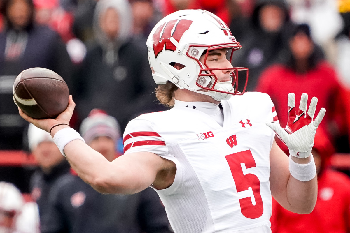 Photos: Wisconsin 15, Nebraska 14 - All Huskers