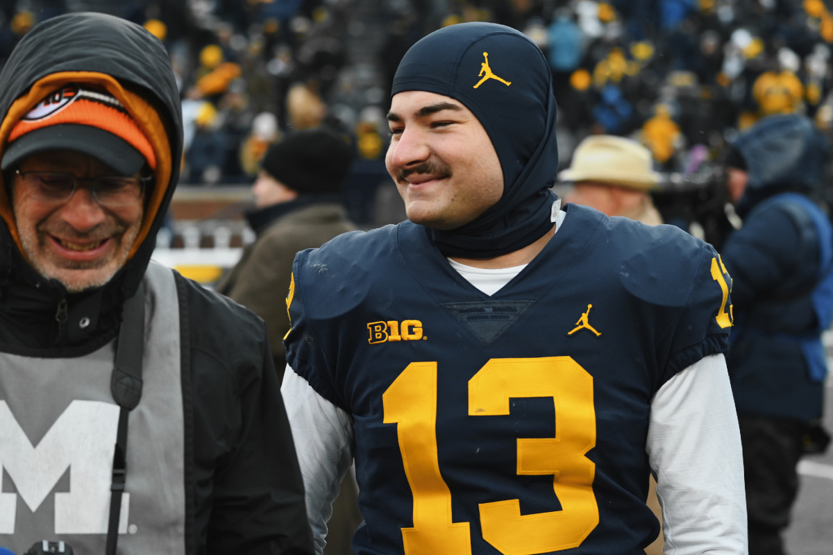 WATCH: Michigan's Locker Room Greets Moody After Game-Winner - Sports ...