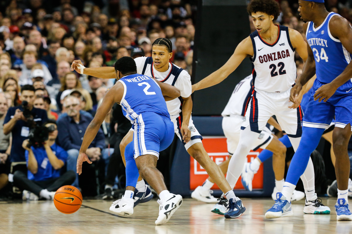 Look: Photo gallery from Gonzaga's win over Kentucky at Spokane Arena ...
