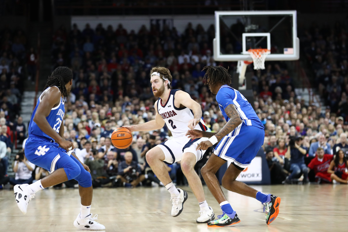 Look: Photo gallery from Gonzaga's win over Kentucky at Spokane Arena ...