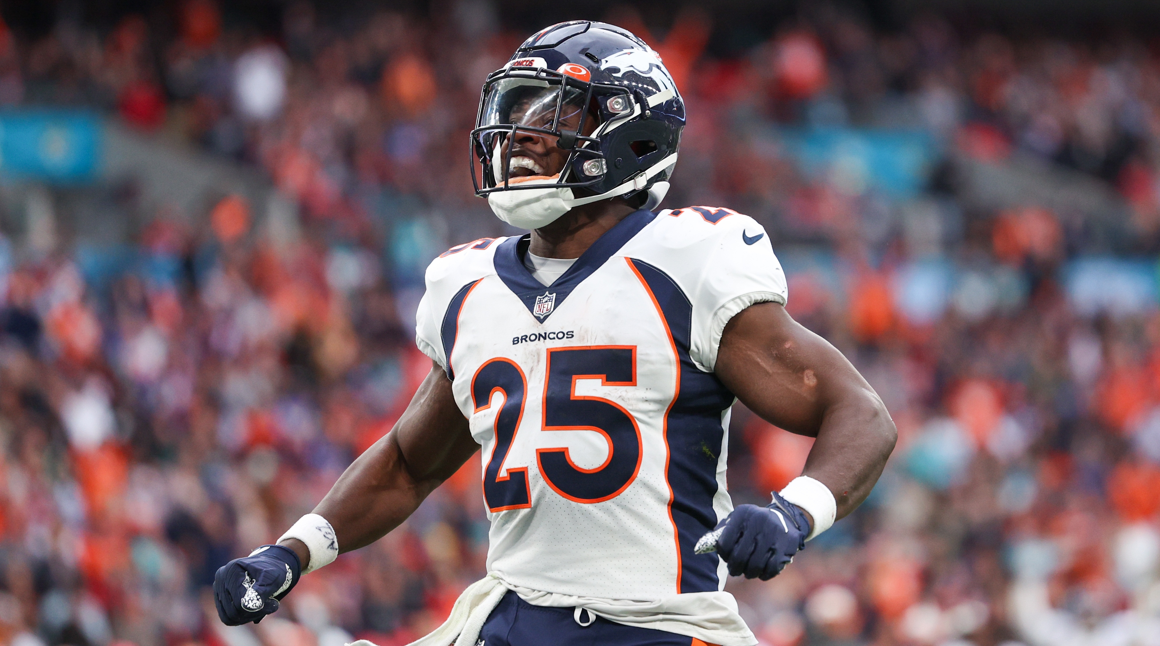 Melvin Gordon Shares O.J. Simpson-Inspired Goodbye to Broncos Fans ...