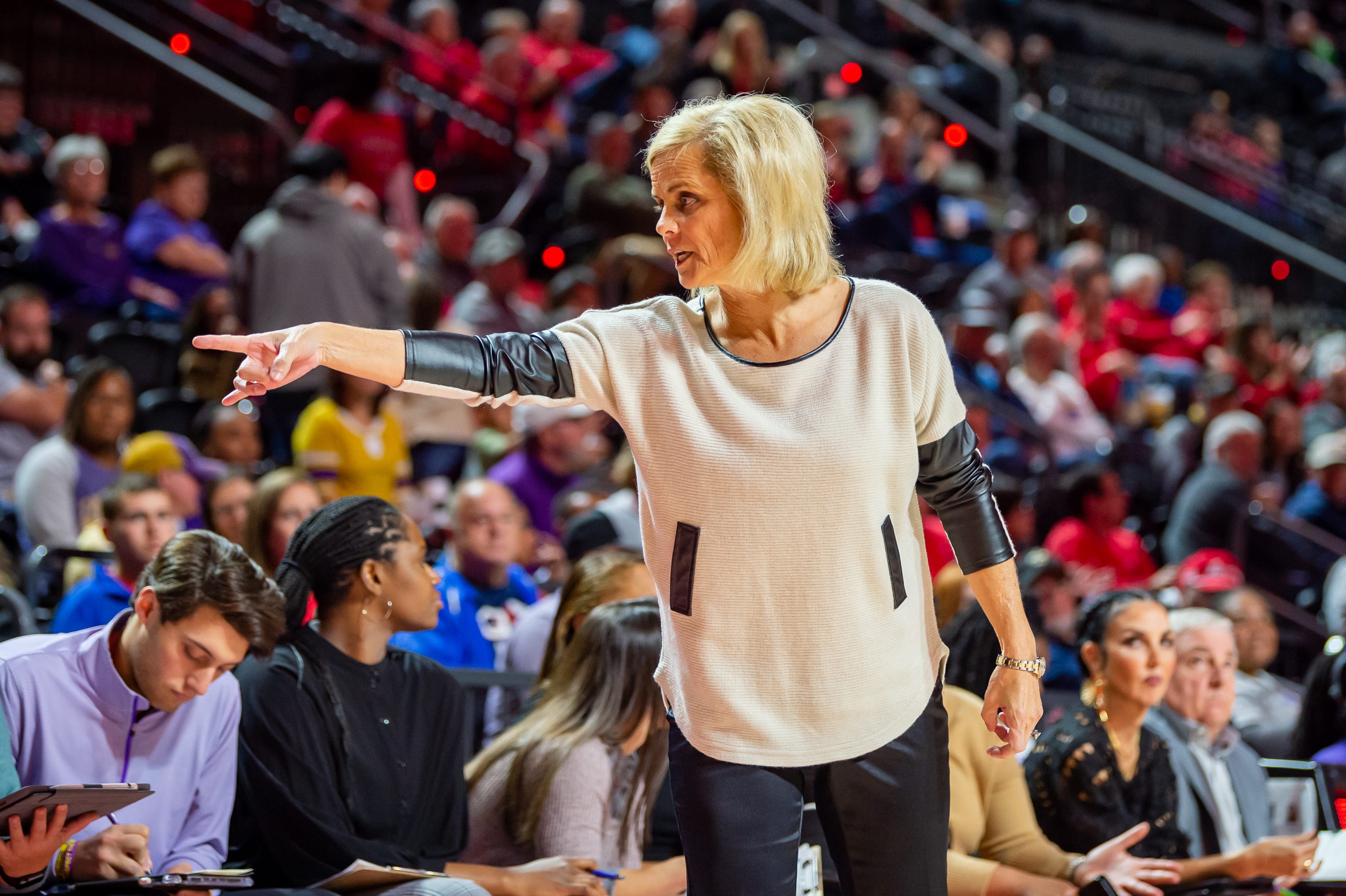 Flau'jae Johnson Earns Second Straight SEC Freshman of the Week ...