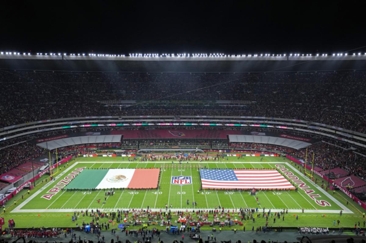 Estadio Azteca At Night Record-high total stays same after Chiefs-Rams ...