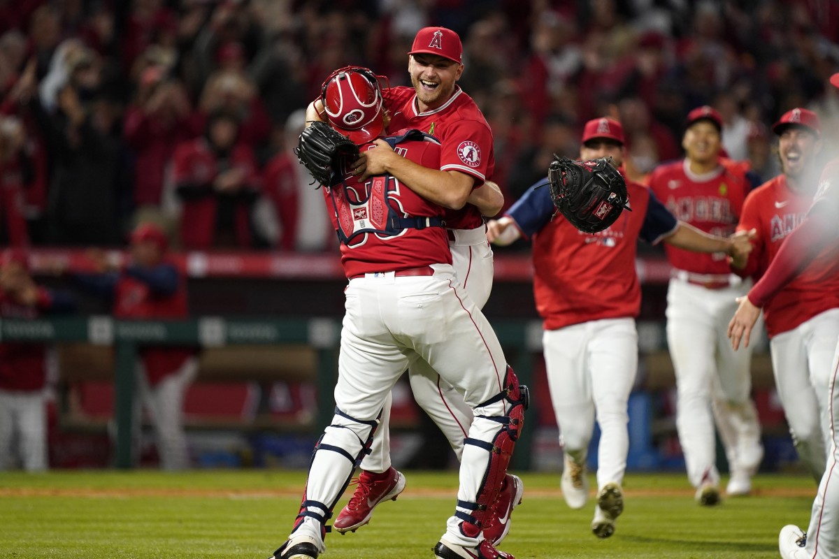 Angels Roster News: LA Brings Back Catcher on Minor League Deal - Los ...