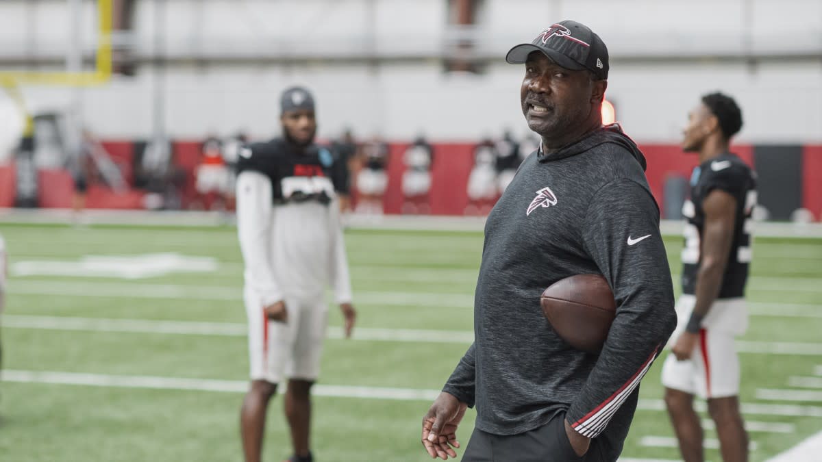 Atlanta Falcons, Raheem Morris Retain Assistant Coach Jerry Gray ...