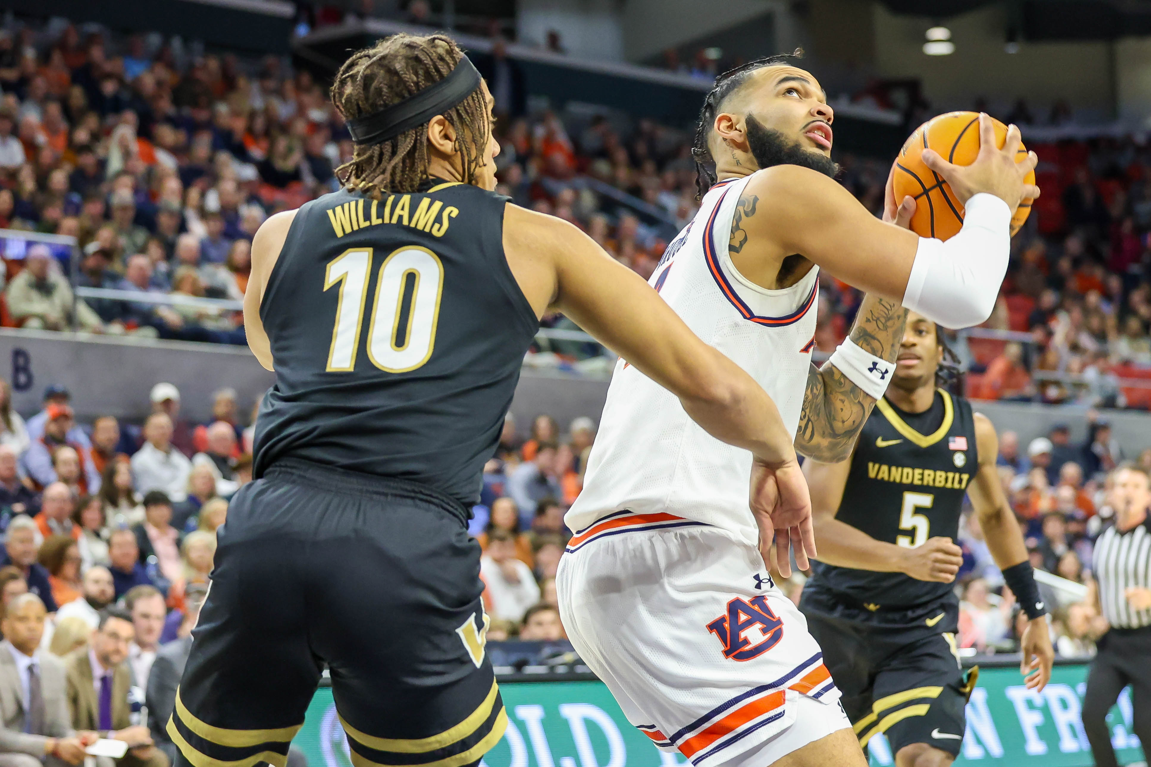 PHOTOS: Here are the best shots from Auburn basketball's battle with ...