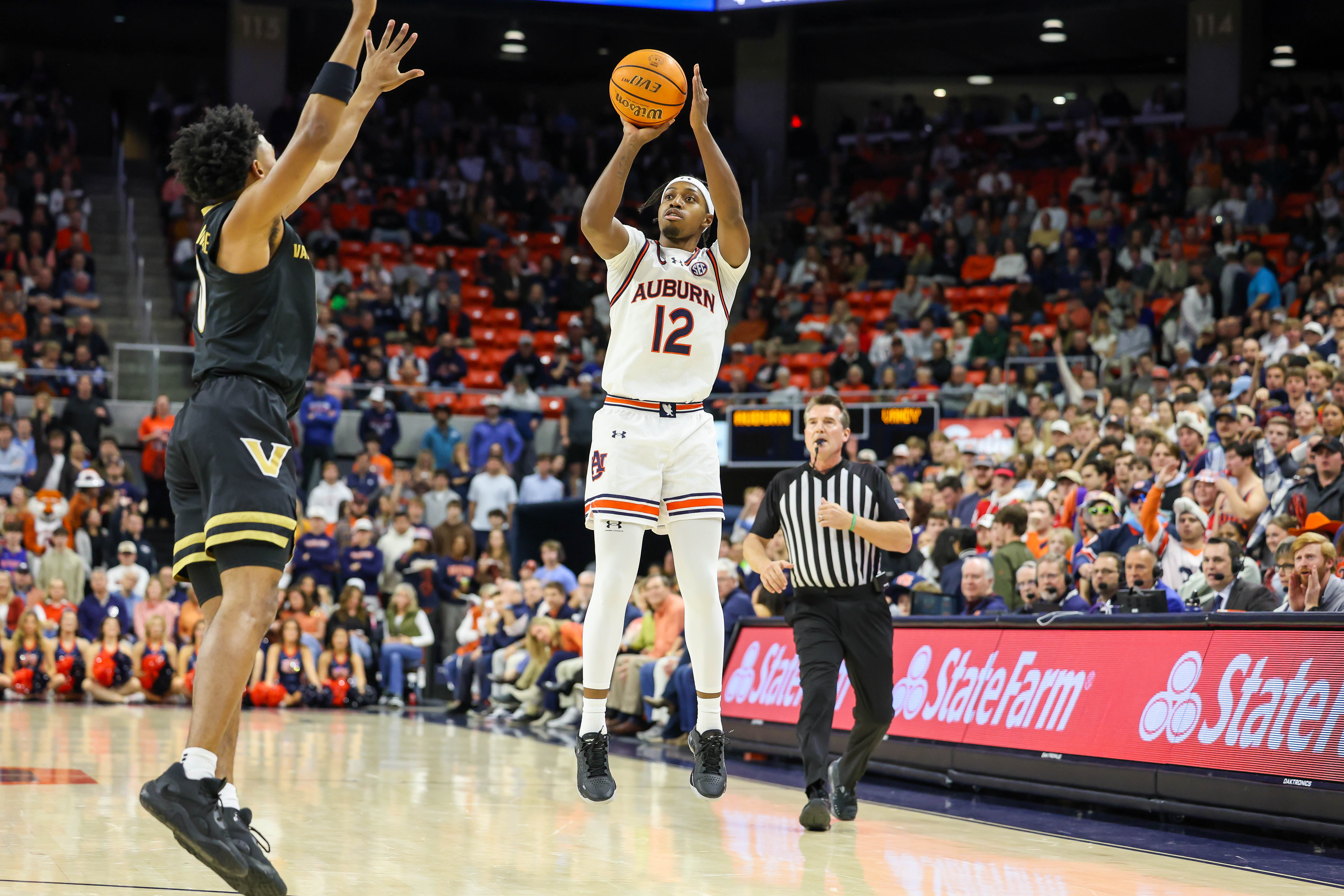PHOTOS: Here are the best shots from Auburn basketball's battle with ...