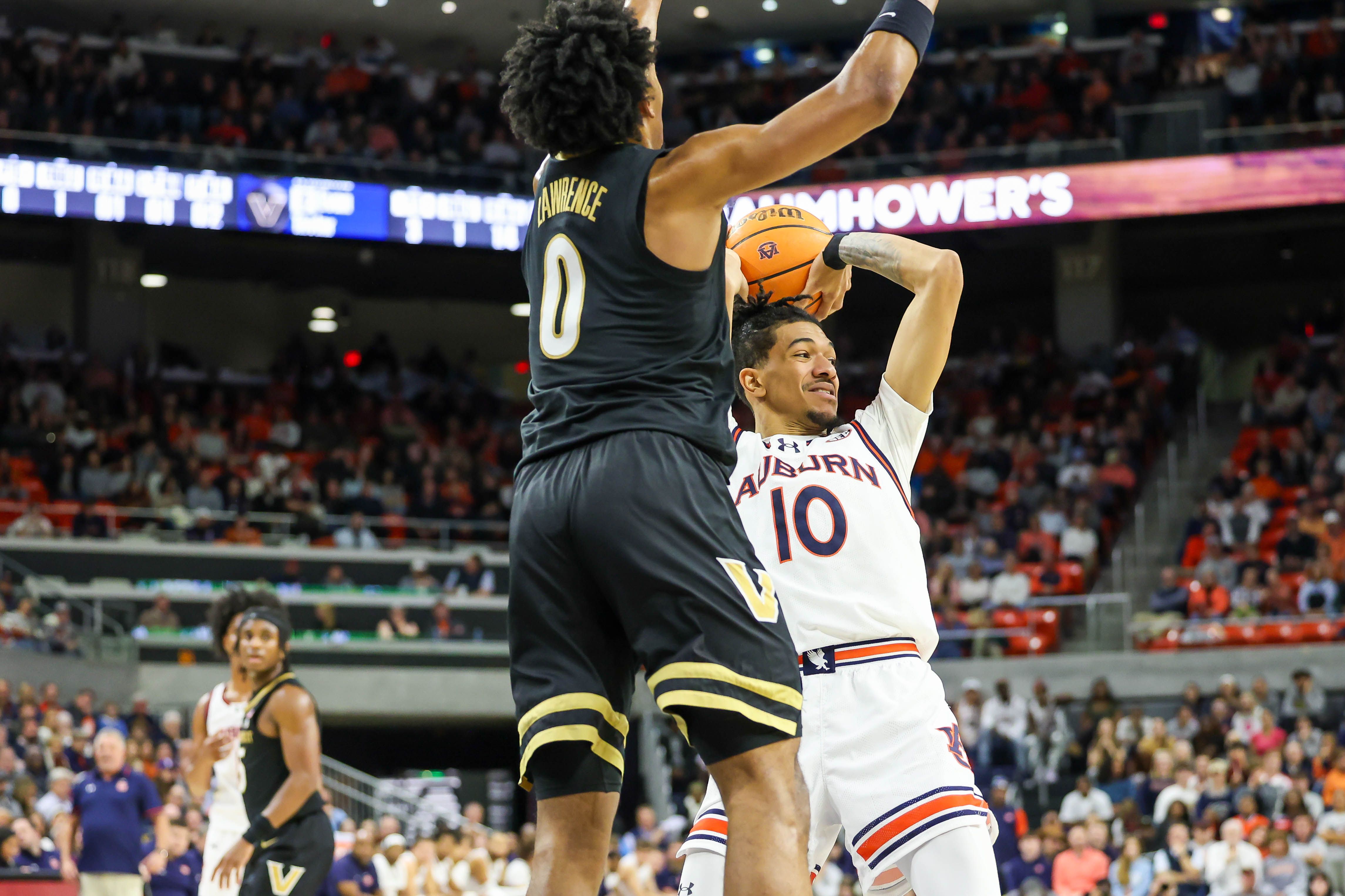 PHOTOS: Here are the best shots from Auburn basketball's battle with ...