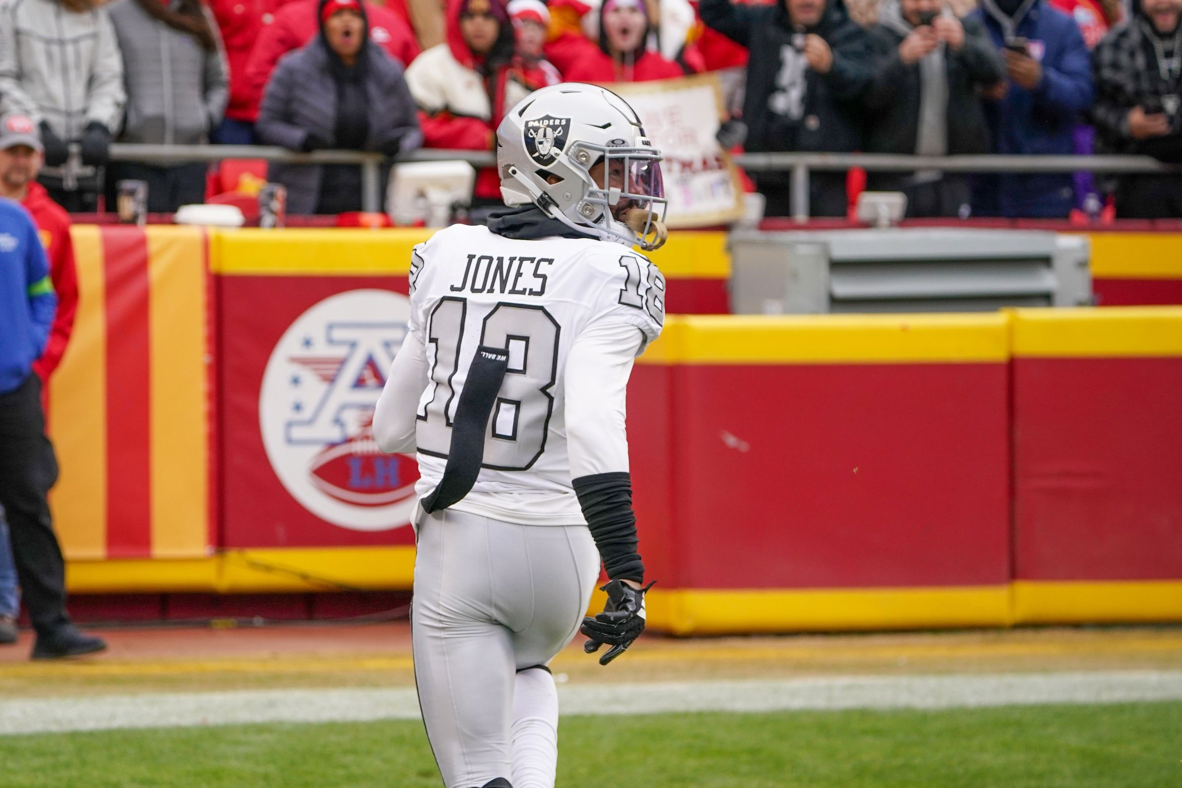 Las Vegas Raiders cornerback Jack Jones is entering next NFL season as ...