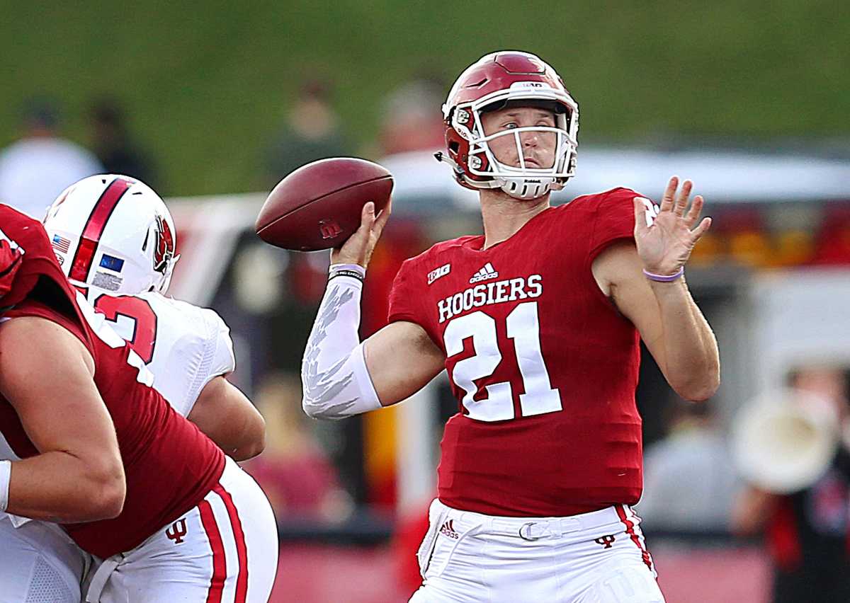 Notable Quarterbacks To Wear Non-Traditional Numbers In College ...