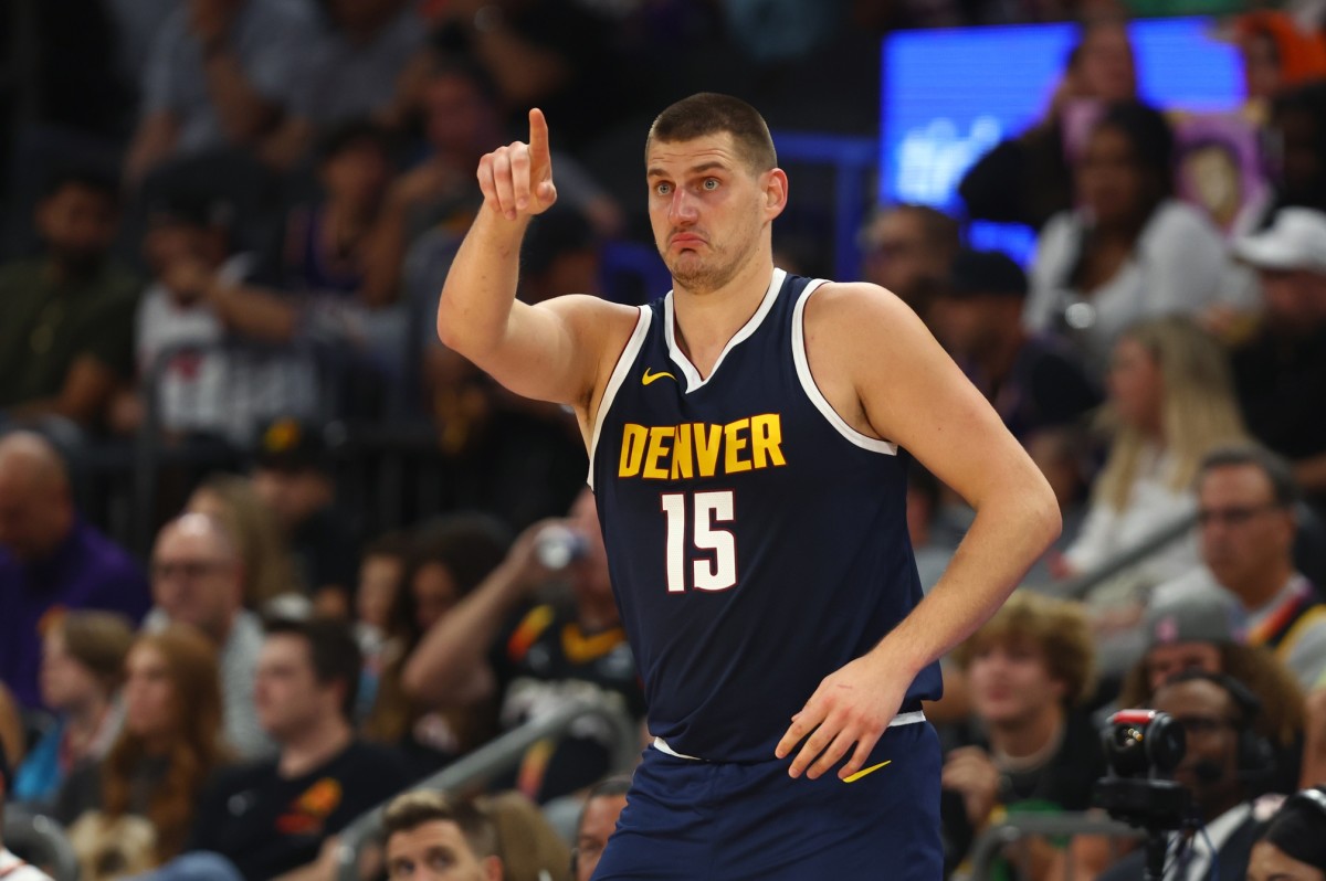 Nikola Jokic Makes Incredible No-Look Pass In Nuggets-Kings Game - Fastbreak on FanNation