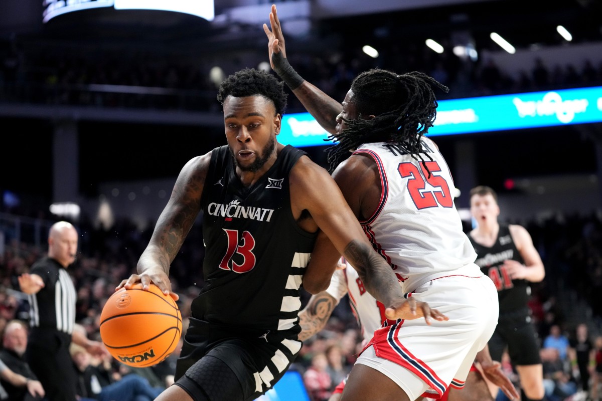 Houston Cougars Hold Off Cincinnati Bearcats 67-62 at Fifth Third Arena ...