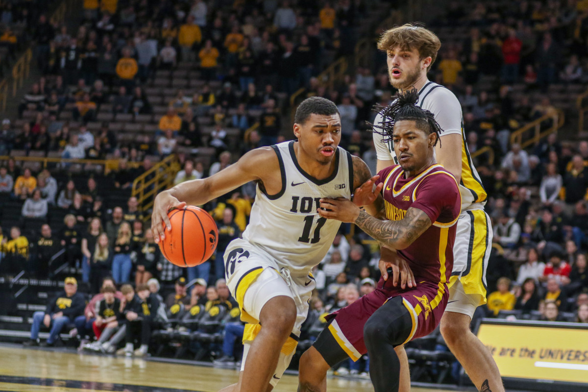 Iowa Delivers Super Sunday Comeback - Sports Illustrated Iowa Hawkeyes ...