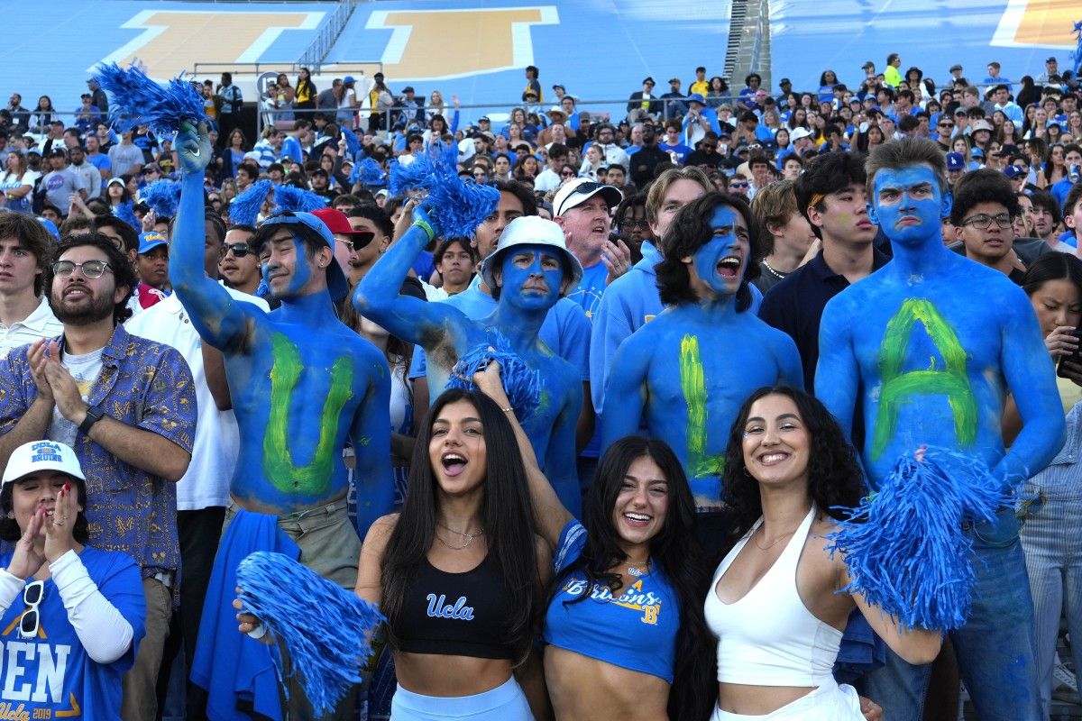 UCLA Football: Bruin Fans React to DeShaun Foster Hire - Sports ...