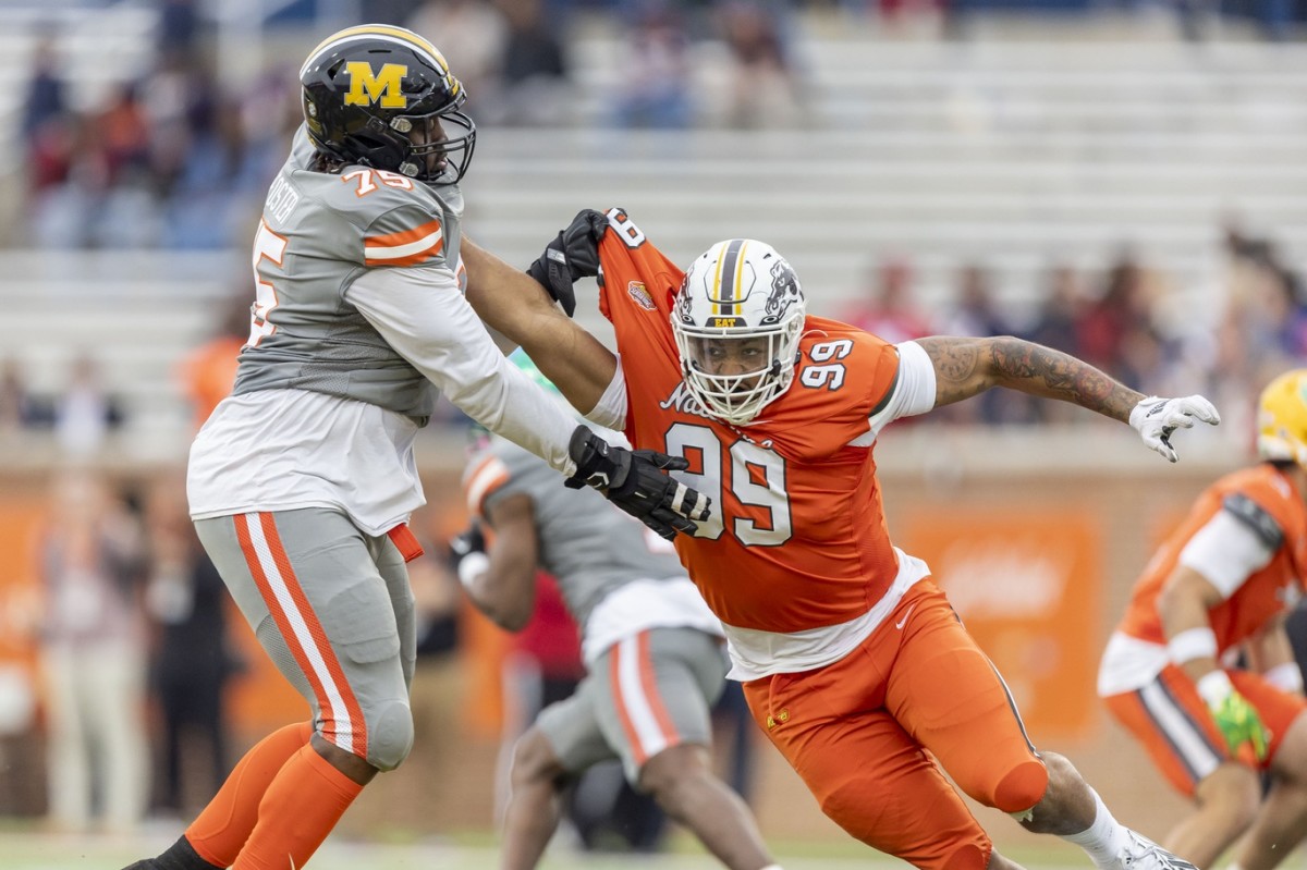 Las Vegas Raiders NFL Draft prospect: DE Marshawn Kneeland, WMU ...