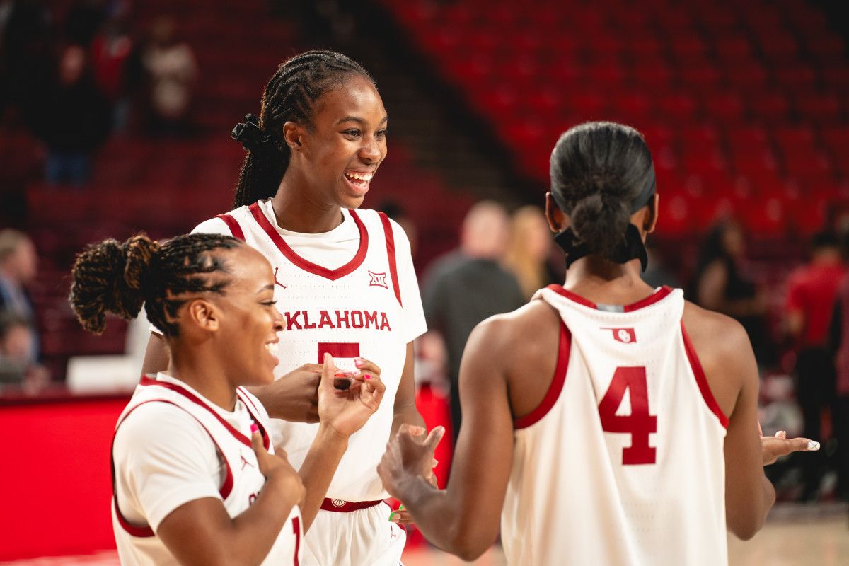 Oklahoma Topples Baylor to Win Ninth Straight - Sports Illustrated ...