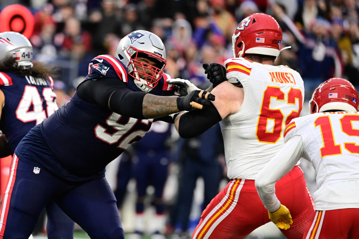 NFL Trade Idea: Dallas Cowboys Deal for New England Patriots' 330-Pound ...