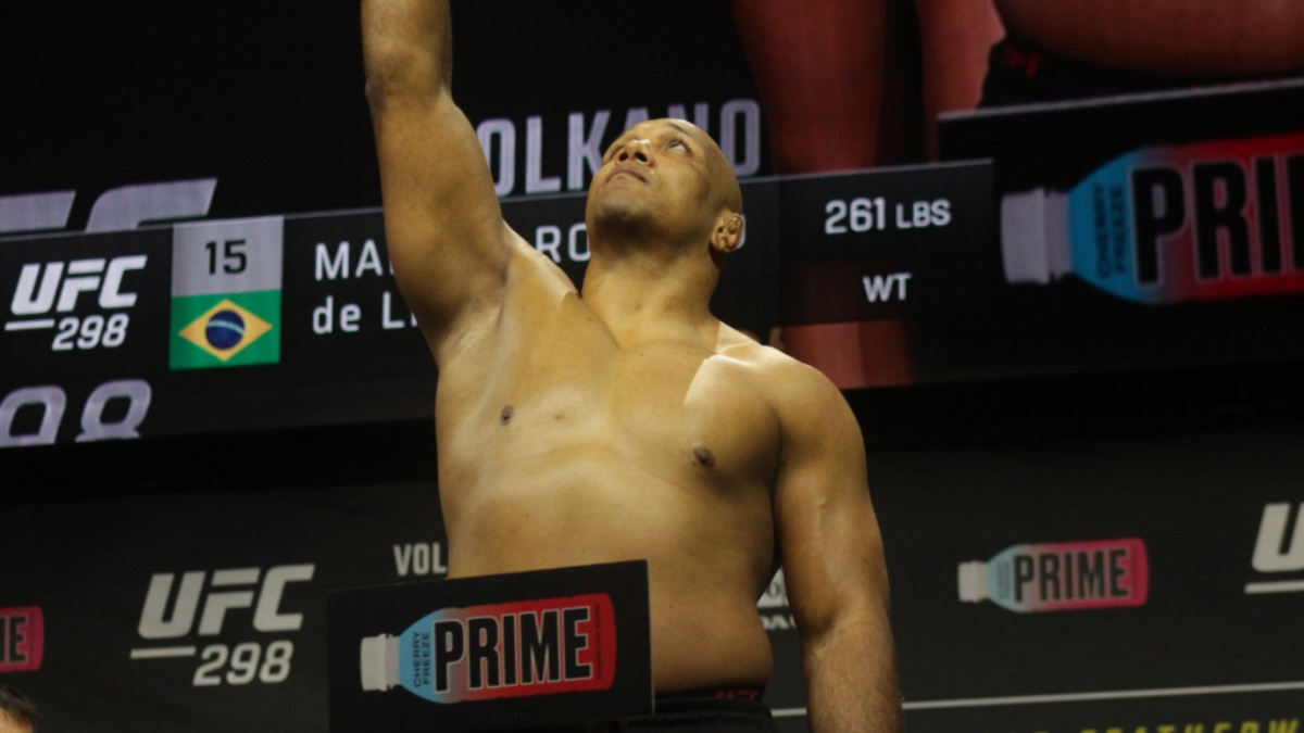 UFC 298 Results: Late-Notice Fighter Destroyed by Leg Kicks - Sports ...