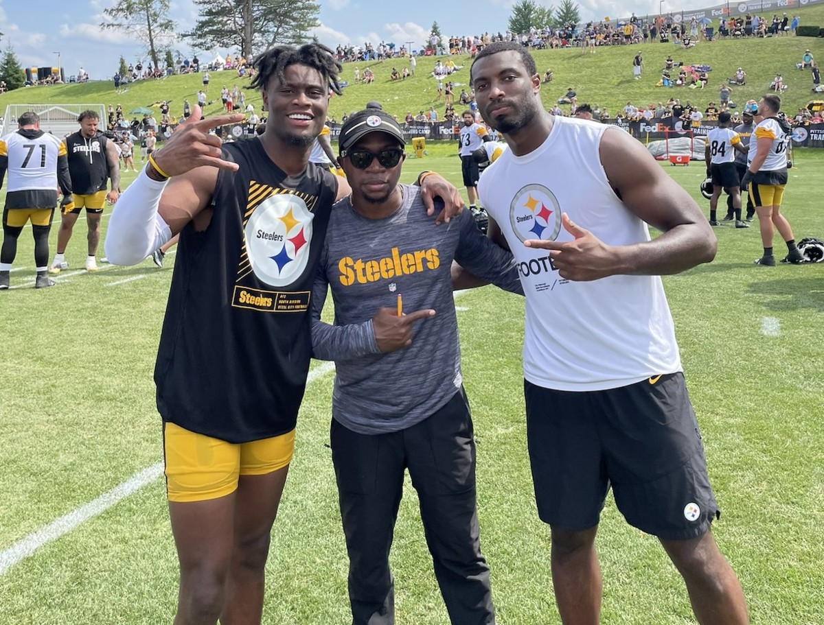 Lindsey Lamar Brings Lessons From Steelers to Pitt Panthers - Sports Illustrated Pittsburgh ...