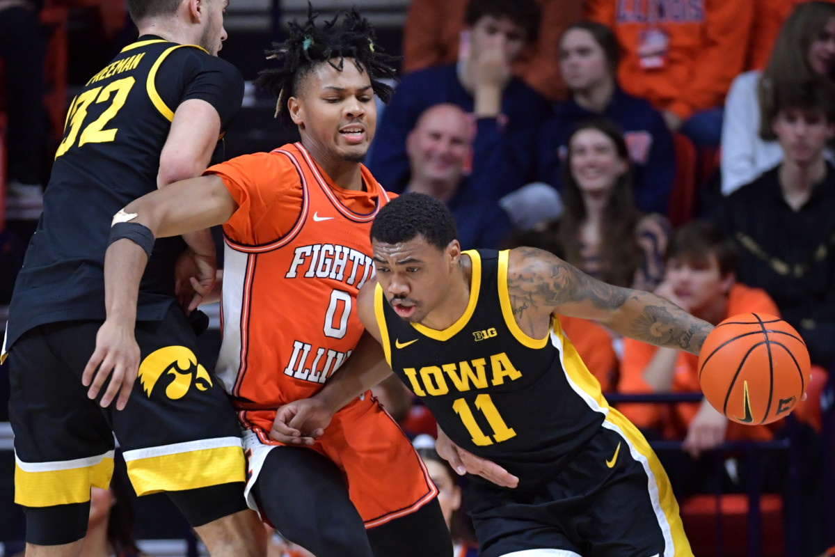No. 12 Illinois Pulls Away from Iowa - Sports Illustrated Iowa Hawkeyes ...