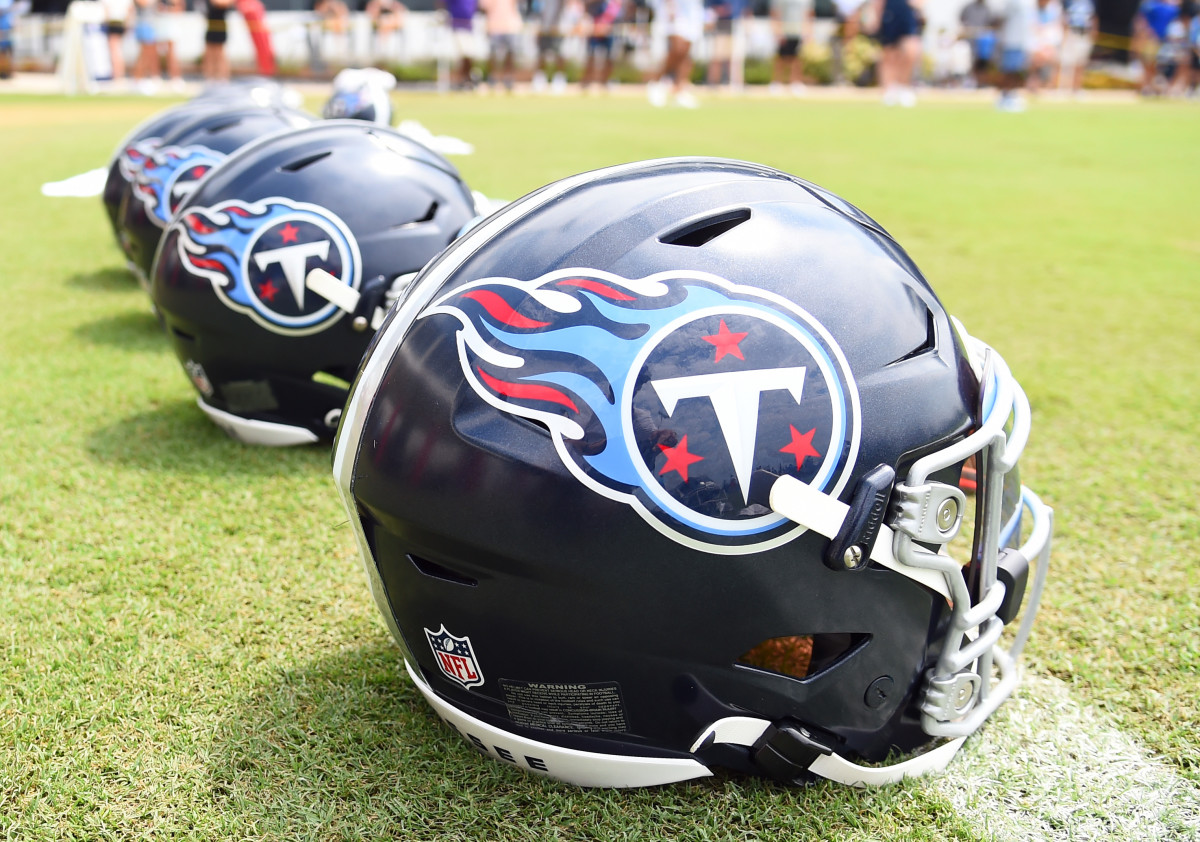 Tennessee Titans Retain LB Gibbens, RB Chestnut, Sign Mason Rudolph as ...