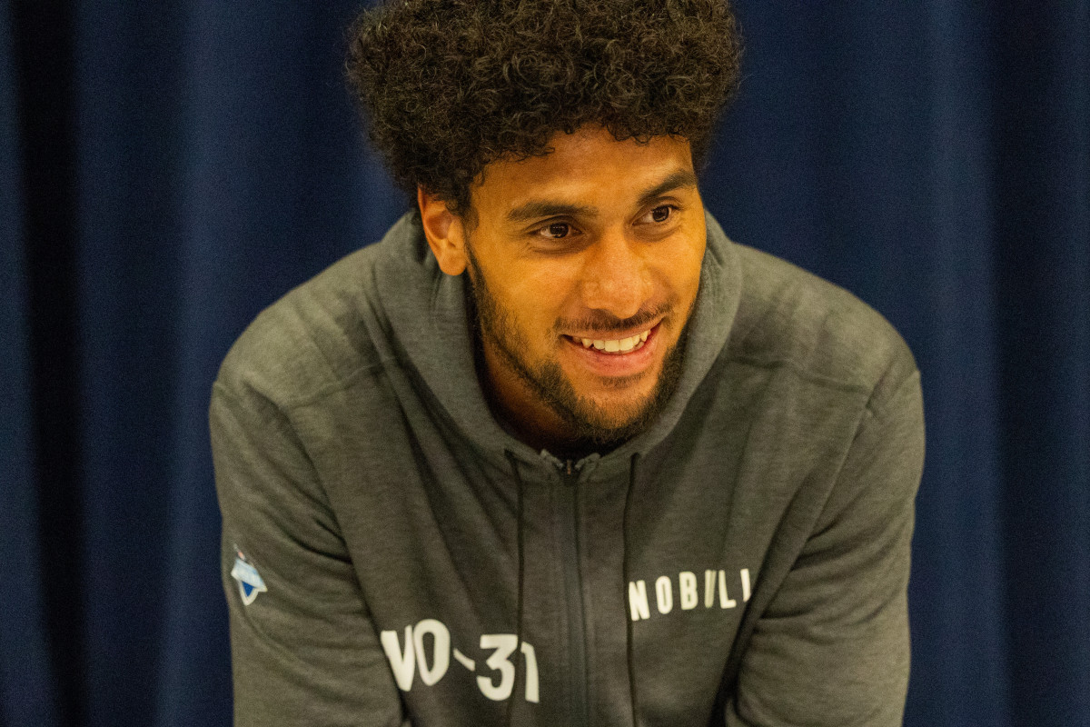 Utah's Devaughn Vele Sets Focus on Proving NFL Doubters Wrong - Sports ...