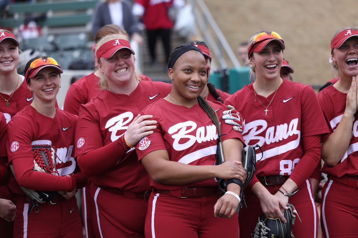 Alabama Softball Bounces Back to Blank Arizona At Crimson Classic ...