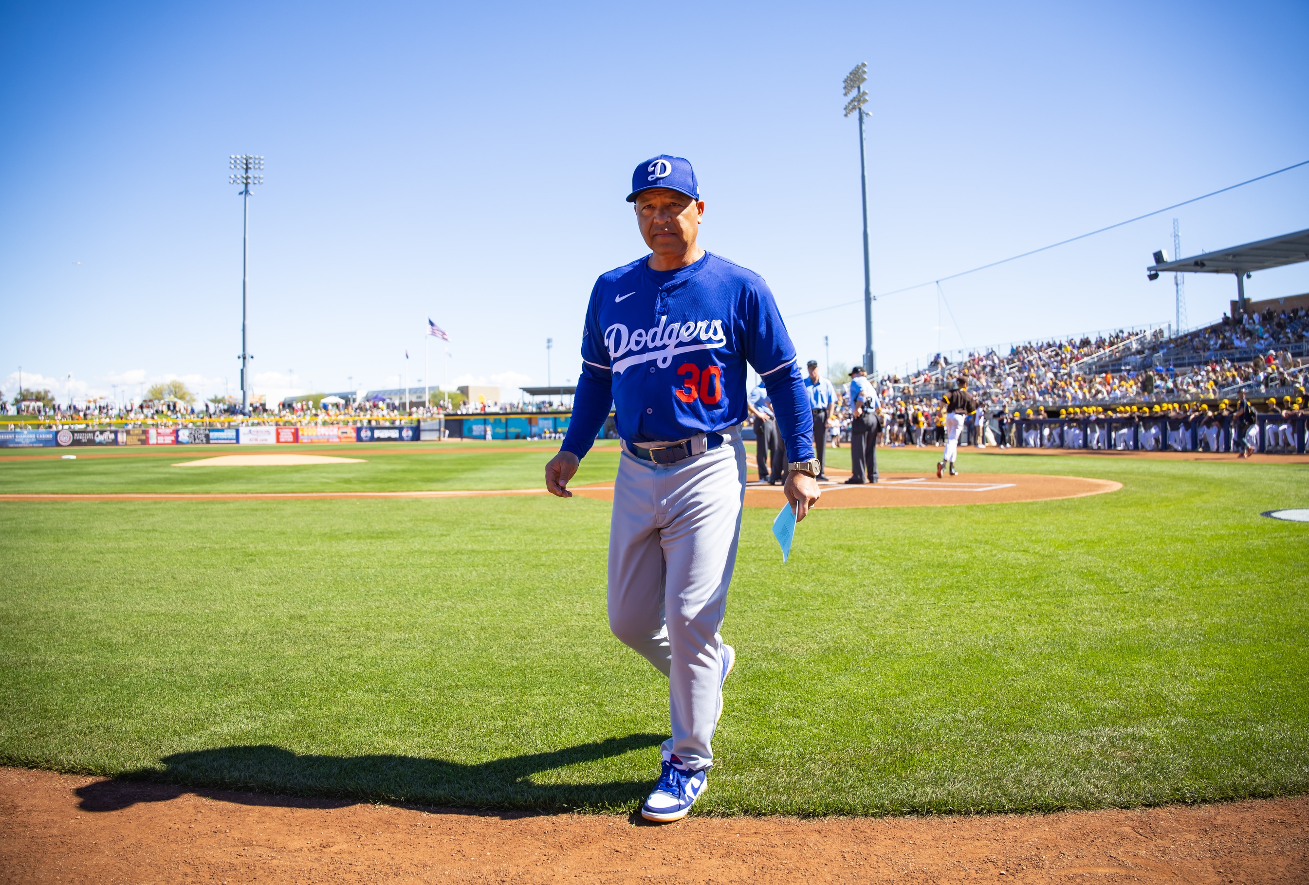 Dave Roberts Shows Off Impressive Dance Moves at Dodgers Camp - Inside ...