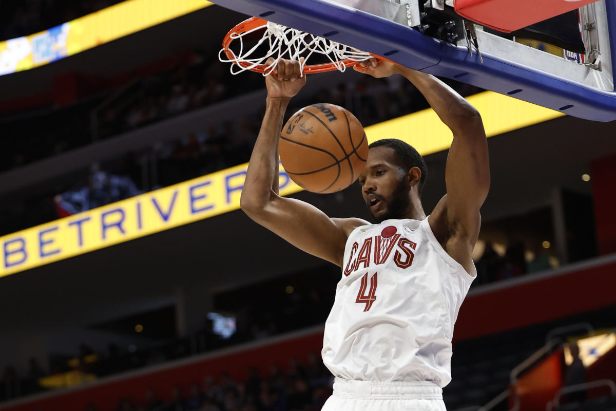 Cavaliers’ Evan Mobley to Miss ‘Extended Time’ With Ankle Injury, per ...