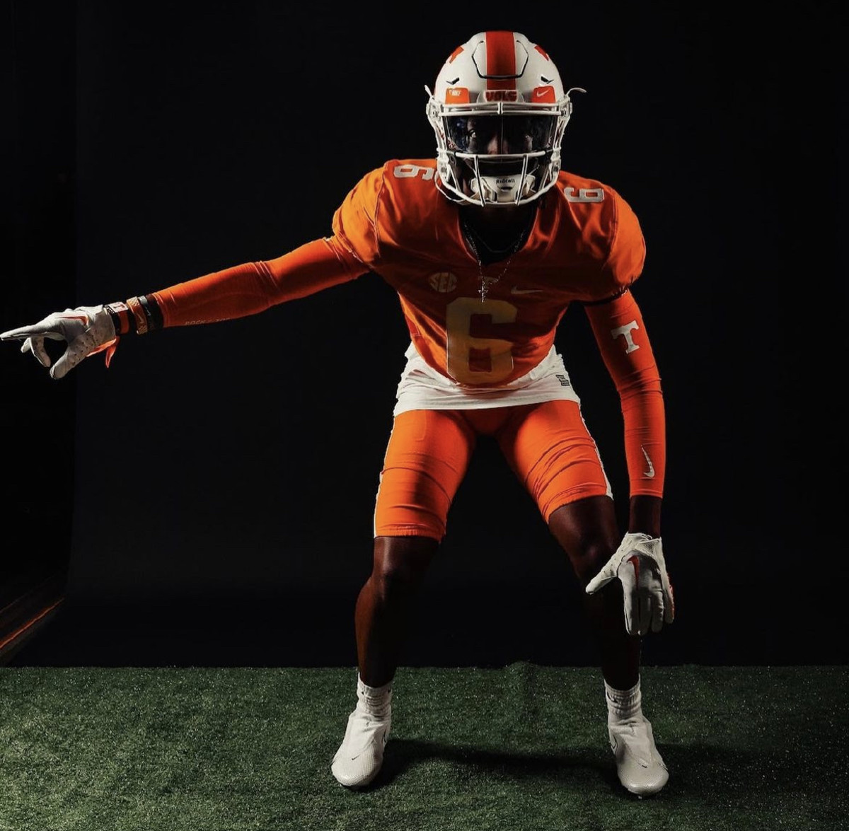 Jordan Young Schedules Official Visit With Tennessee Football - Sports ...