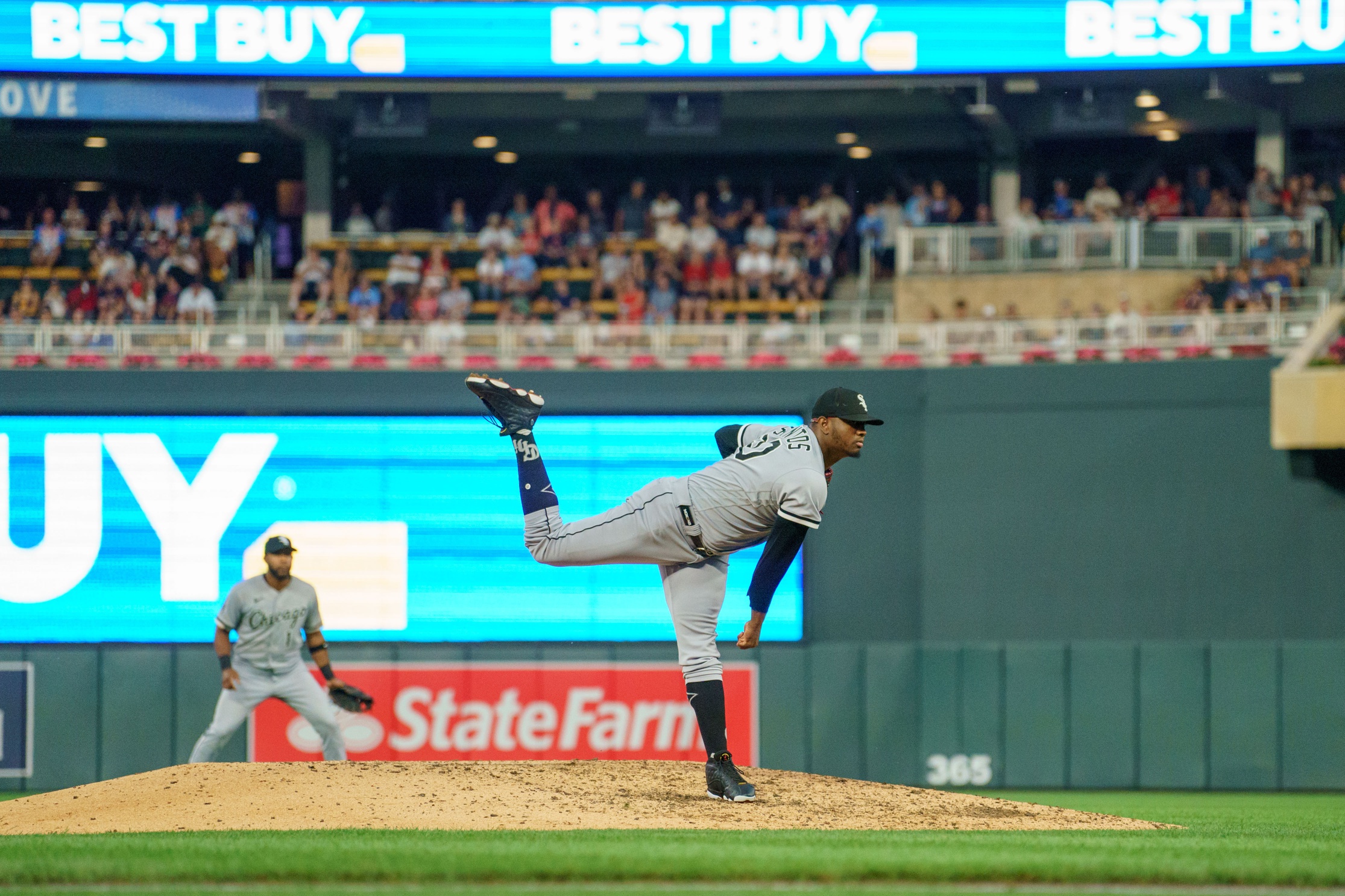 Seattle Mariners' New Bullpen Arm Will Start Season on Injured List ...