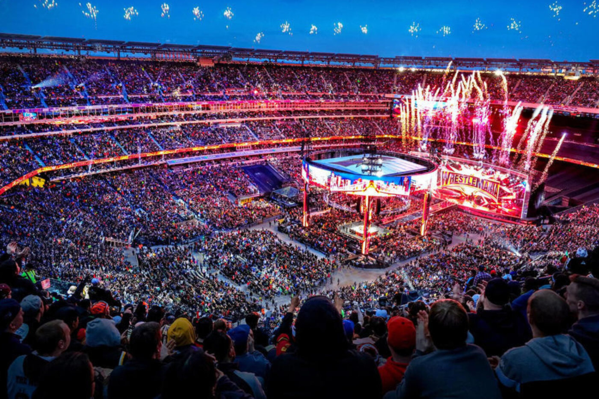 Major WWE Champion Reportedly Suffers Injury on SmackDown Before ...