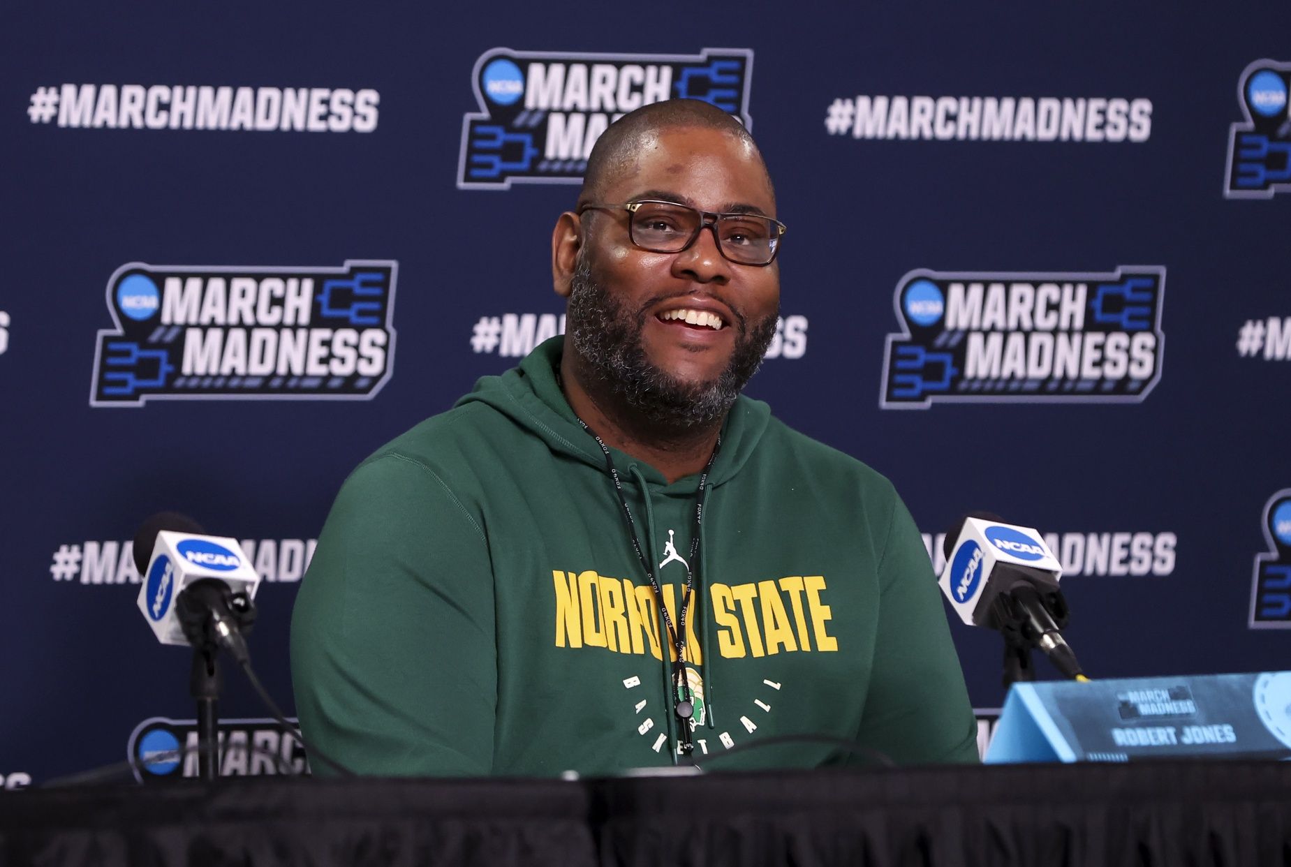 UIC Deputy AD Says Flames Have An 'Ongoing Open Search' And 'Not ...