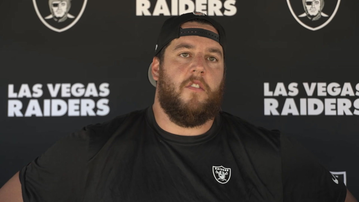 Las Vegas Raiders vs. Los Angeles Rams joint practice: Greg Van Roten ...