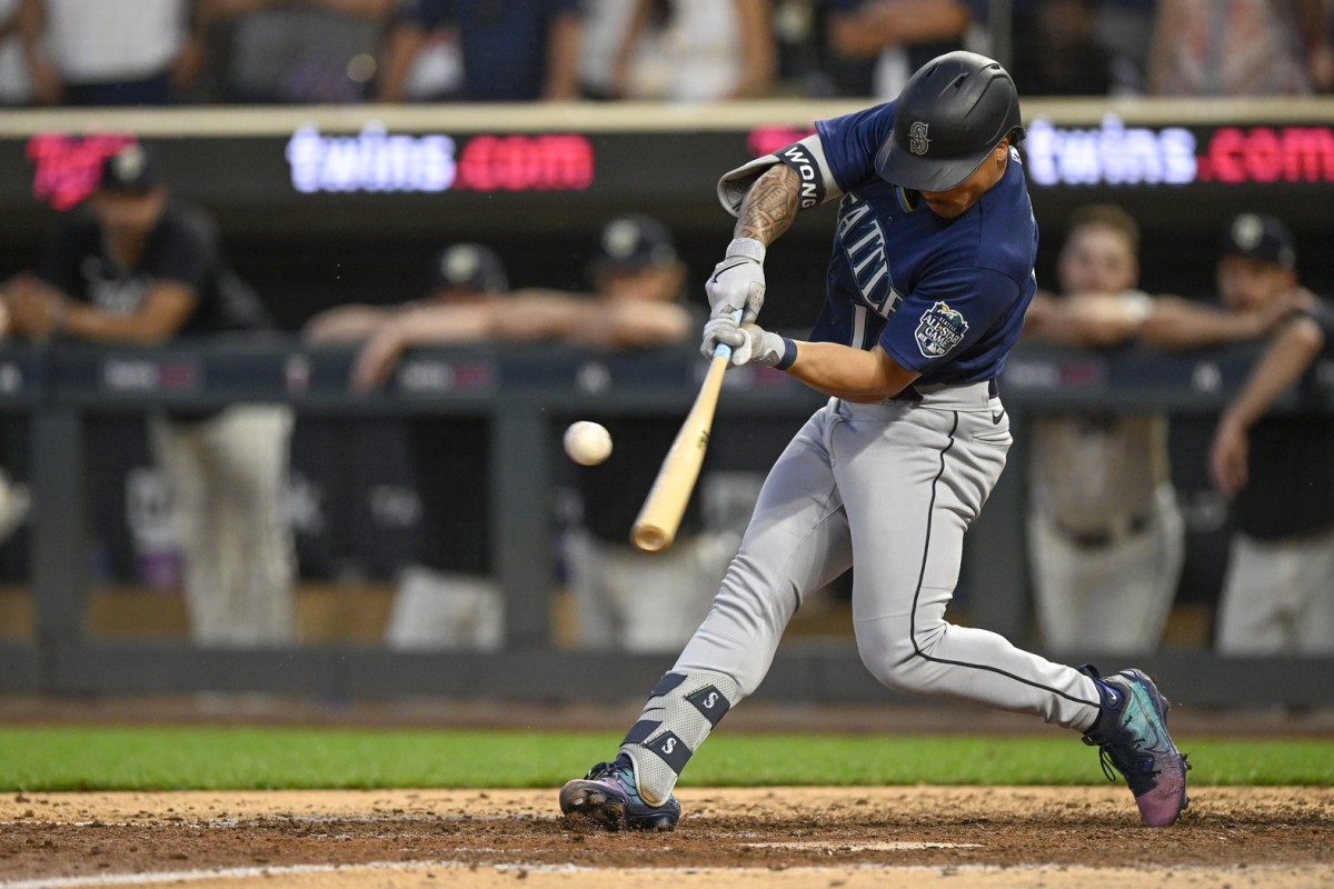 Dodgers News: LA Adds Multi-Time Gold Glove Infielder on MiLB Deal ...
