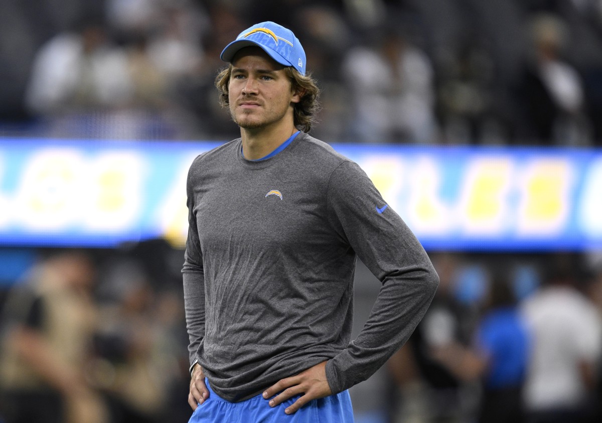 Chargers News: NFL Analyst Evaluates How Justin Herbert's Contract ...