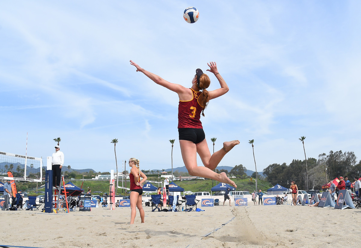 USC Women's Beach Volleyball: Trojans Wallop Cal Poly, Grand Canyon In ...