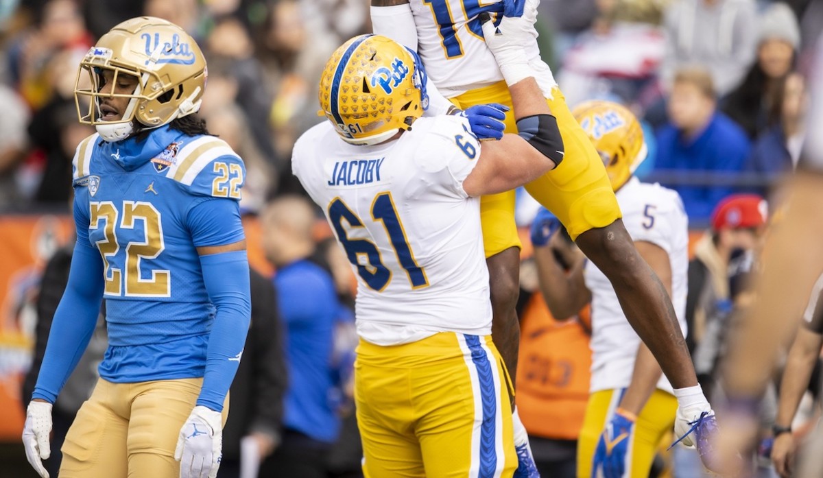 Pitt Panthers OL Suffers Season-Ending Injury - Sports Illustrated ...