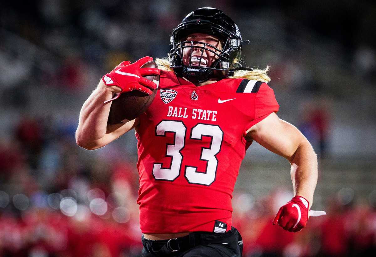 UCLA Football: College Football Expert Lists Carson Steele as Top ...