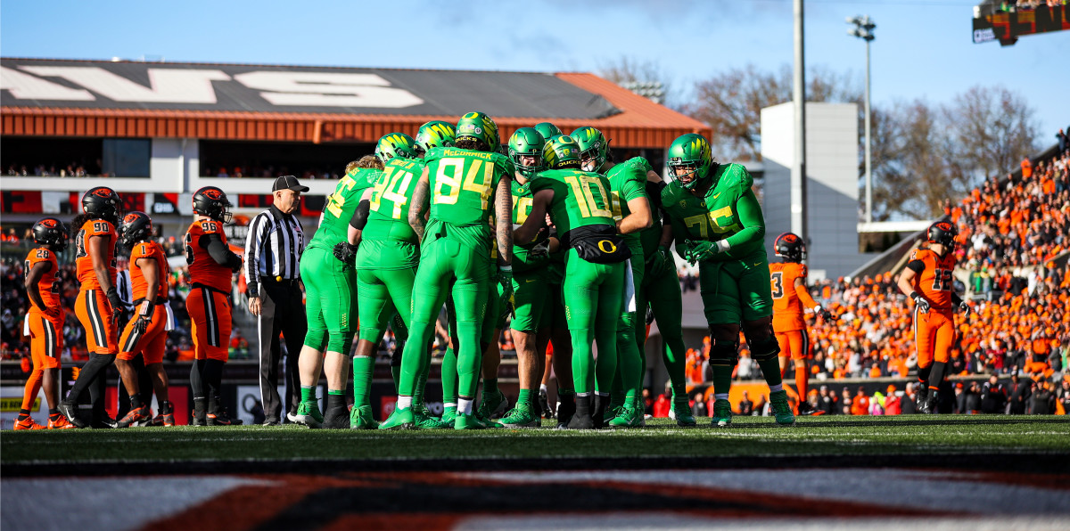 Oregon Football: Oregon Ducks Projected to Play in New Year's Six Bowl ...