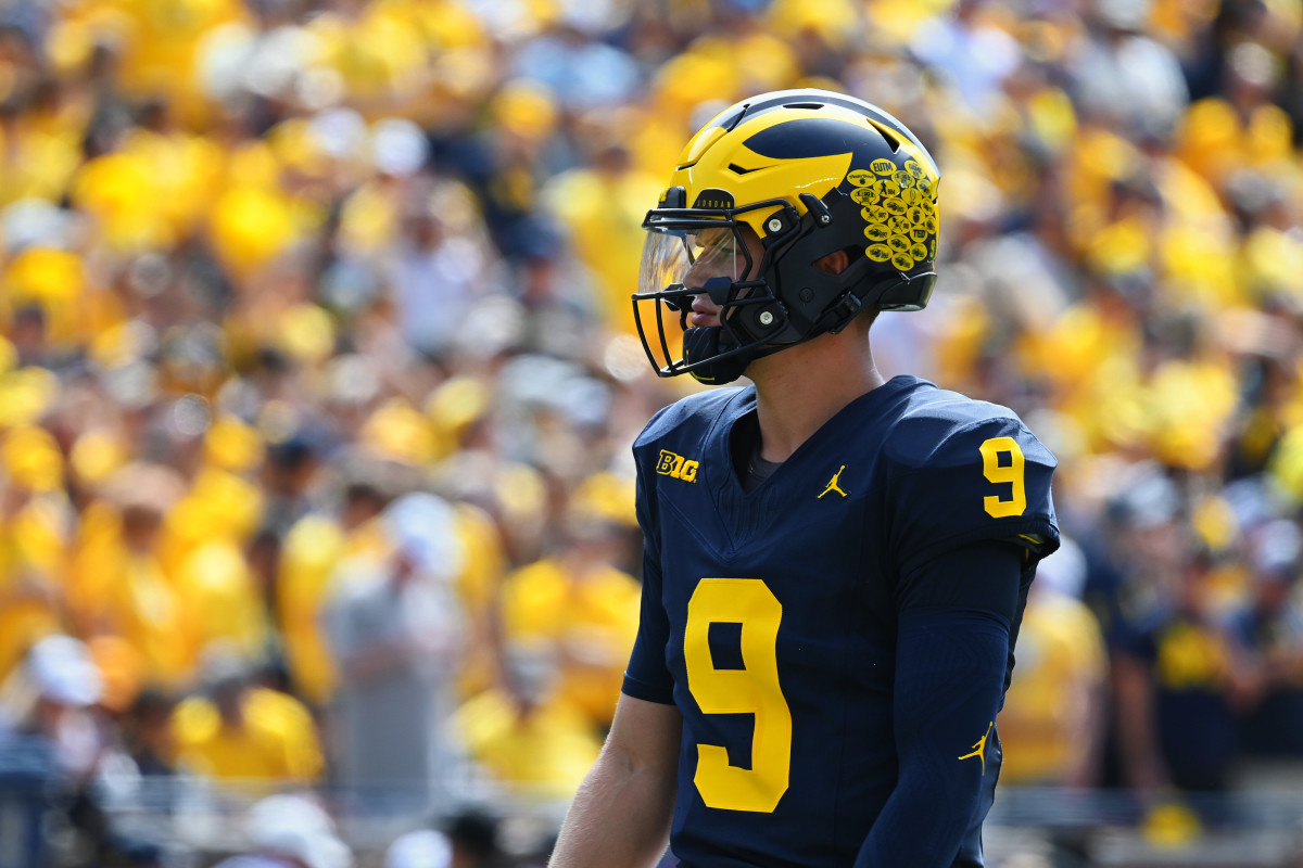BREAKING: JJ McCarthy Named Big Ten Quarterback Of The Year - Sports ...